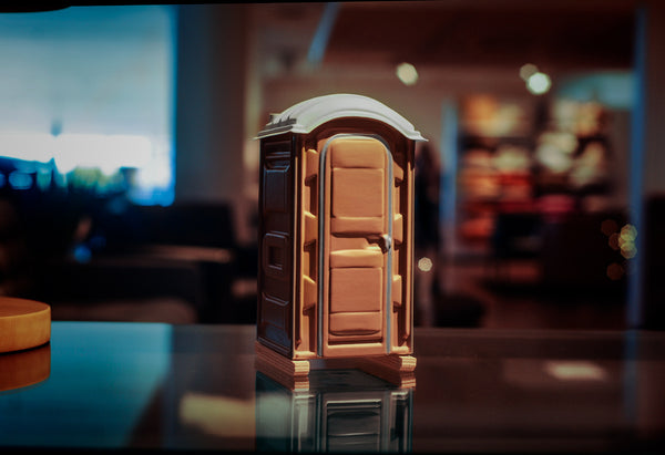 Desktop Toilet – tyotoys